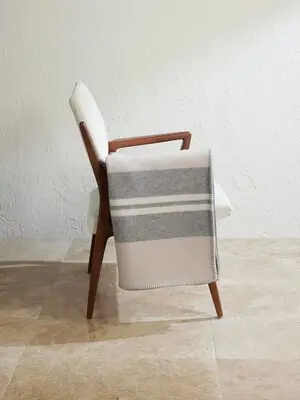 Brunello Cucinelli Striped Cashmere Throw - Neutrals