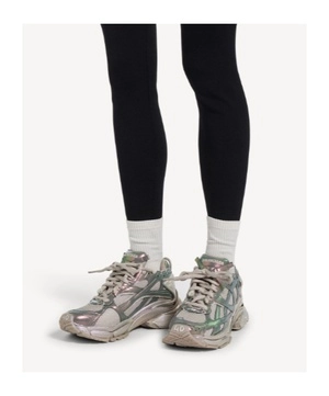 Balenciaga Runner Iridescent Sneaker - Beige/pink