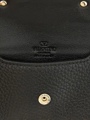 Valentino Garavani Rockstud Grained Calfskin Leather Key Holder With Flap - Black