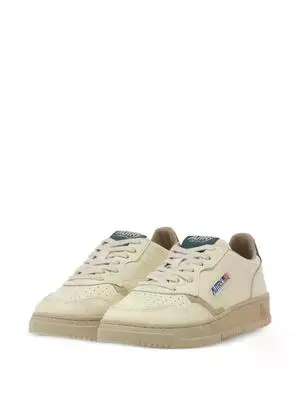 AUTRY Medalist Low Perforated Leather Sneakers