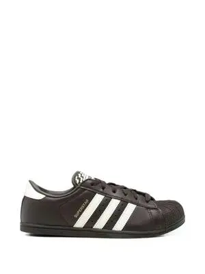 Adidas Superstar Sneakers