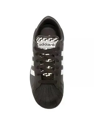 Adidas Superstar Sneakers
