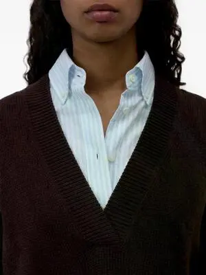 Closed V-neck Long-sleeve Sweater