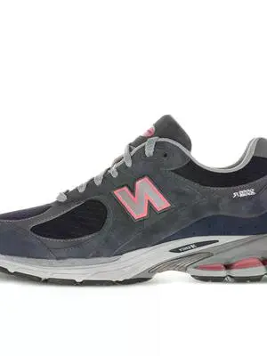 NEW BALANCE 2002r Panelled Sneakers - Grey