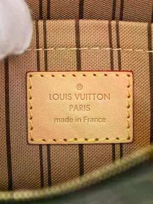 LOUIS VUITTON Monogram Neverfull Mm Pouch - Brown
