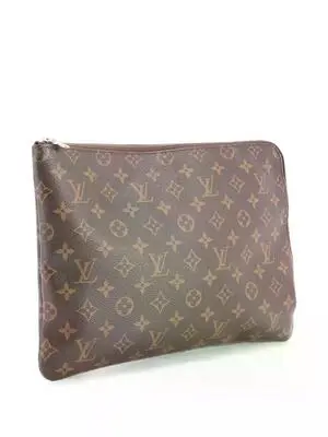 LOUIS VUITTON Etui Voyage Pouch Monogram Canvas Mm Clutch Bag - Brown