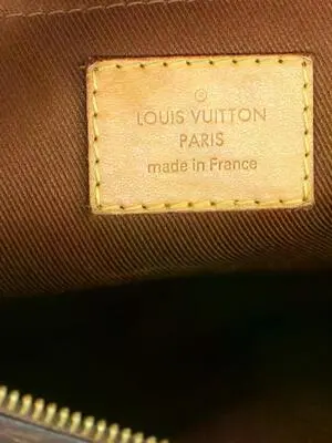 LOUIS VUITTON Etui Voyage Pouch Monogram Canvas Mm Clutch Bag - Brown