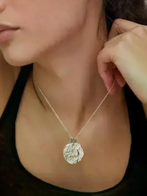 Monica Vinader Goddess Pendant Necklace - Silver