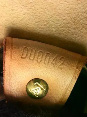 LOUIS VUITTON 2002 Gm Monogram Looping Shoulder Bag