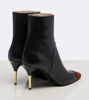 Valentino Garavani Sinead Vlogo Leather Ankle Boots