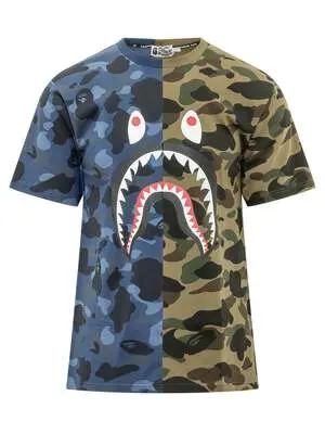 A BATHING APE Stylish Camouflage Graphic T-shirt - Navy