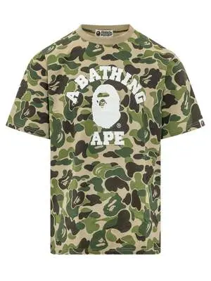 A BATHING APE Camo Print T-shirt With Stampaint Logo - Green