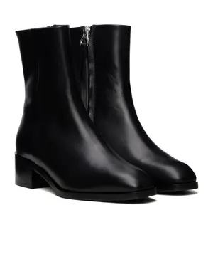 AeydĒ Solid Leather Ankle Boots