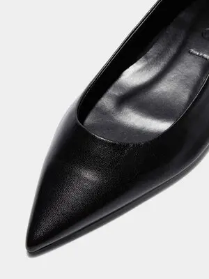 AeydĒ Cassy Pointed-toe Flats