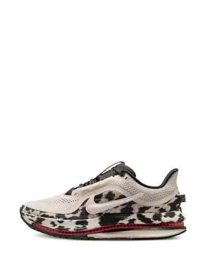 Nike Air Zoom Pegasus Premium Sneakers