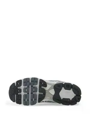 Nike Air Max Moto 2k Sneakers