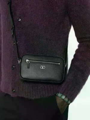 Valentino Garavani Vlogo Signature Leather Shoulder Bag - Black
