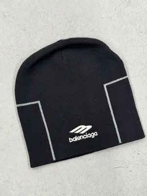 Balenciaga Logo Intarsia Knit Beanie