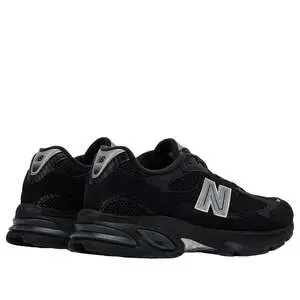 NEW BALANCE 2010 Sneakers - Black/silver Metallic