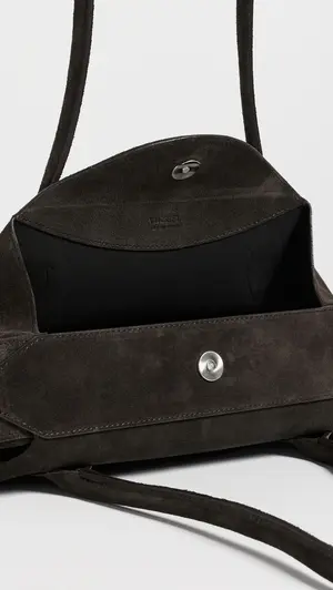 Yuzefi Oyster Shoulder Bag