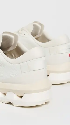 On Cloudze Sneakers