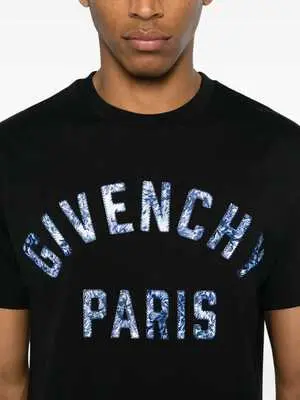 Givenchy T-shirt With Appliqu