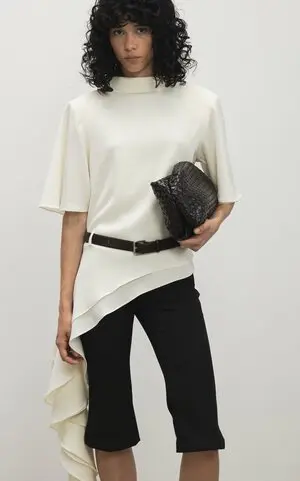 Arakii High-waisted Capri Pants