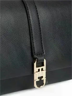 Tommy Hilfiger Logo-plaque Pebbled-effect Shoulder Bag