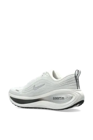 Nike Vomero Plus Ess' Sports Shoes - White