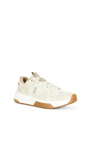 On The Roger Clubhouse Pro 2 Sneaker In Beige