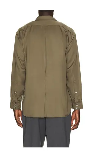 Simkhai Carter Refined Workwear Shirt In Olive