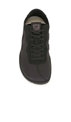 VEJA Jitsu In Black