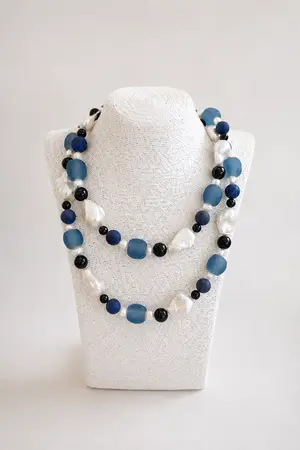 SOUTHERN MARC Useppa Strand Necklace - Blue