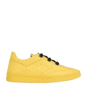 MAISON MARGIELA Simple Low-top Leather Shoes - Yellow