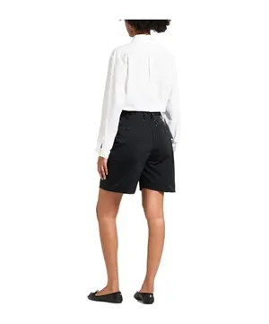 MAISON MARGIELA Minimalist Solidcolor Shorts
