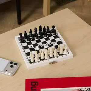 NO PROBLEMO Np Chess Board