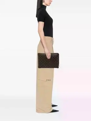 LOUIS VUITTON 2018 Monogram Etui Voyage Mm Clutch Bag