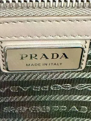 Prada 2013-2026 Vitello Daino Crossbody Bag