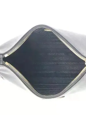 Prada Re-edition 2005 Shoulder Bag Saffiano Leather