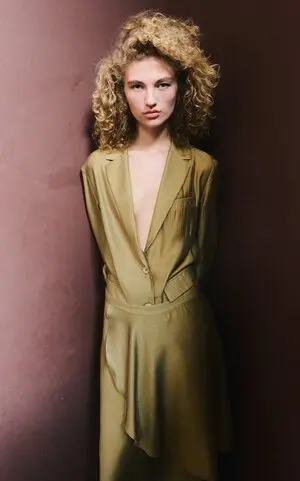 THE GARMENT Eleanor Wool-blend Blazer - Olive
