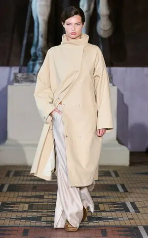 THE GARMENT Chester Cotton Cape Jacket - Tan