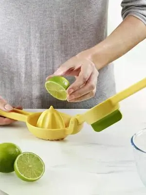 JOSEPH JOSEPH Juicemax™ Helix Citrus Press