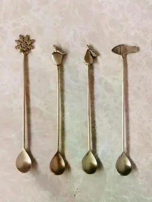 CU I SEEYOU Figurative-detail Spoons
