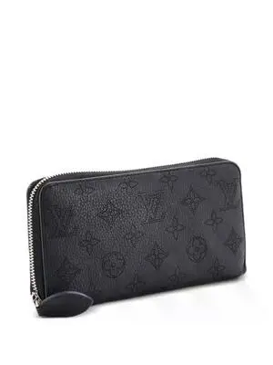 LOUIS VUITTON Zippy Wallet Mahina Leather Small Wallets