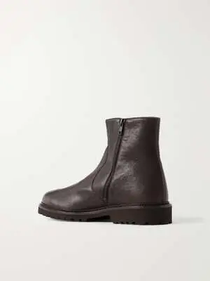 COMMON PROJECTS Leather Boots