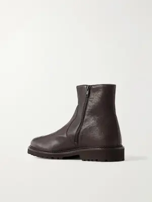 COMMON PROJECTS Leather Boots