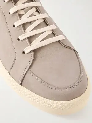 COMMON PROJECTS Premium Skate Nubuck Sneakers - Brown
