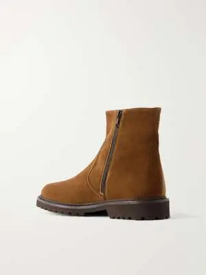 COMMON PROJECTS Suede Boots