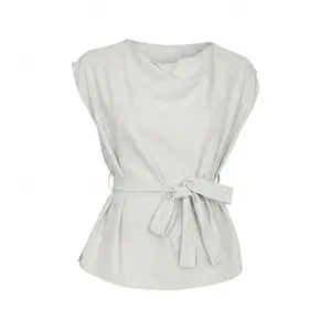 Modenaire Tops