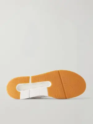 On Roger Federer The Roger Clubhouse Sneakers